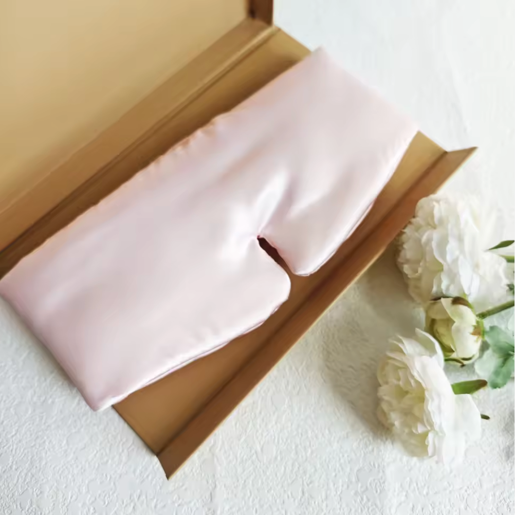 Satin oversized eye mask – Golden Sloth